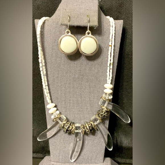 Source Unknown | Jewelry | Vintage Translucent White Beads Necklace ...